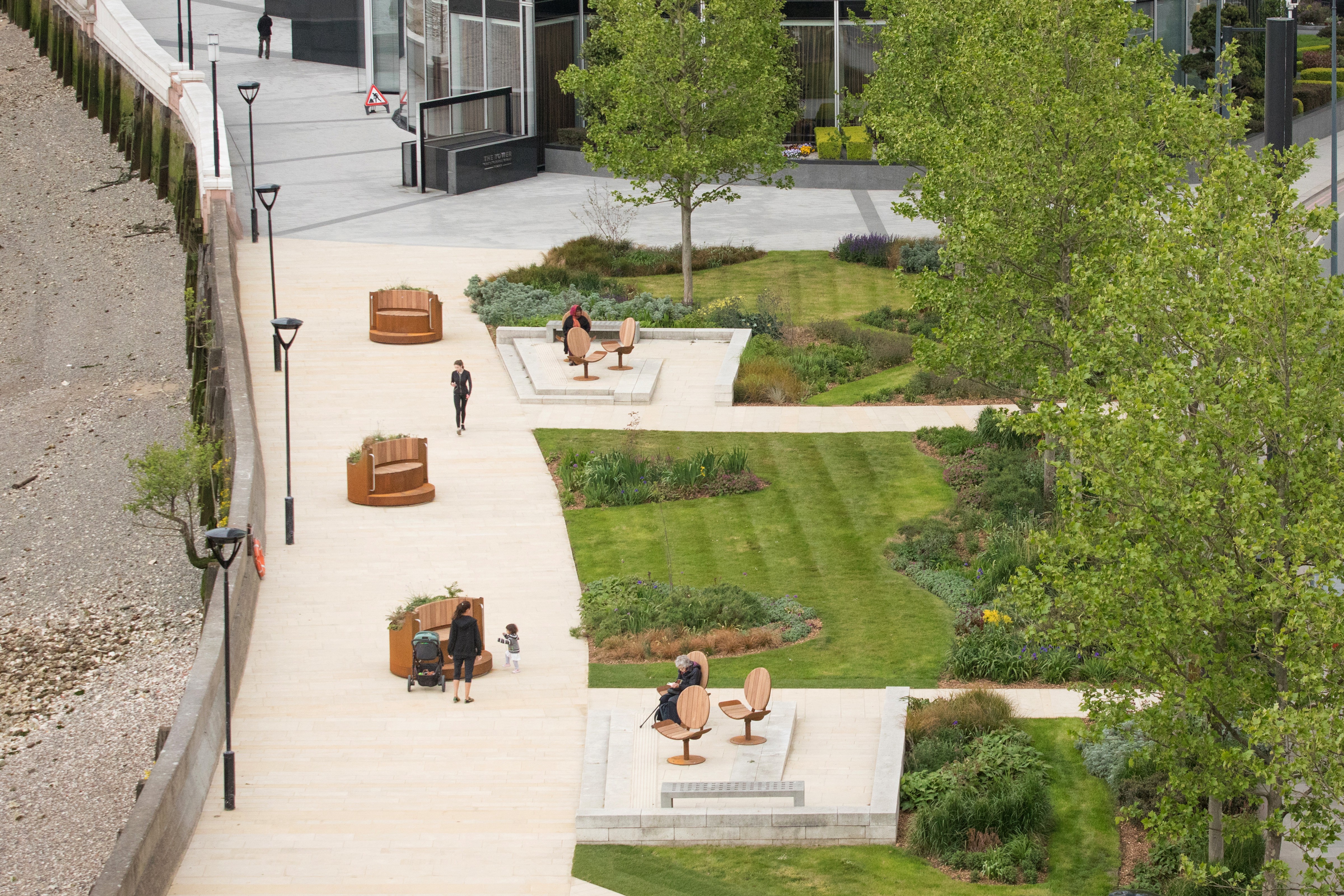 Dawn to Dusk · Tord Boontje